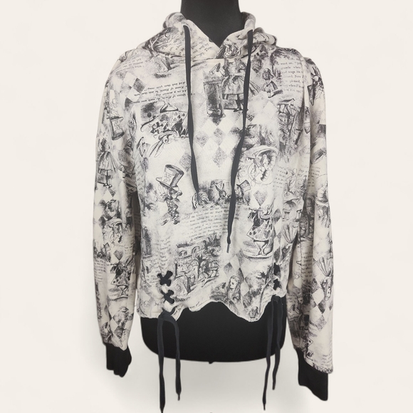 Hot Topic | Tops | Hot Topic Literary Girl Black White Alice In ...